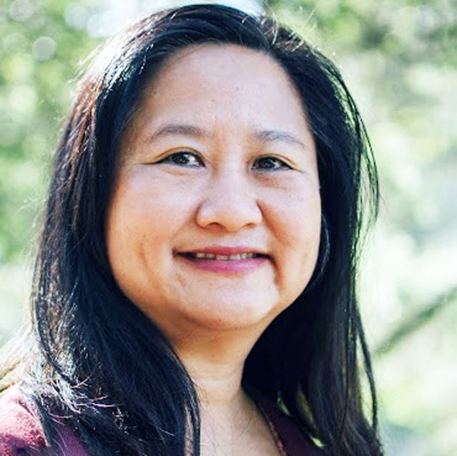 Linda Flores, LCSW | Therapist | CA